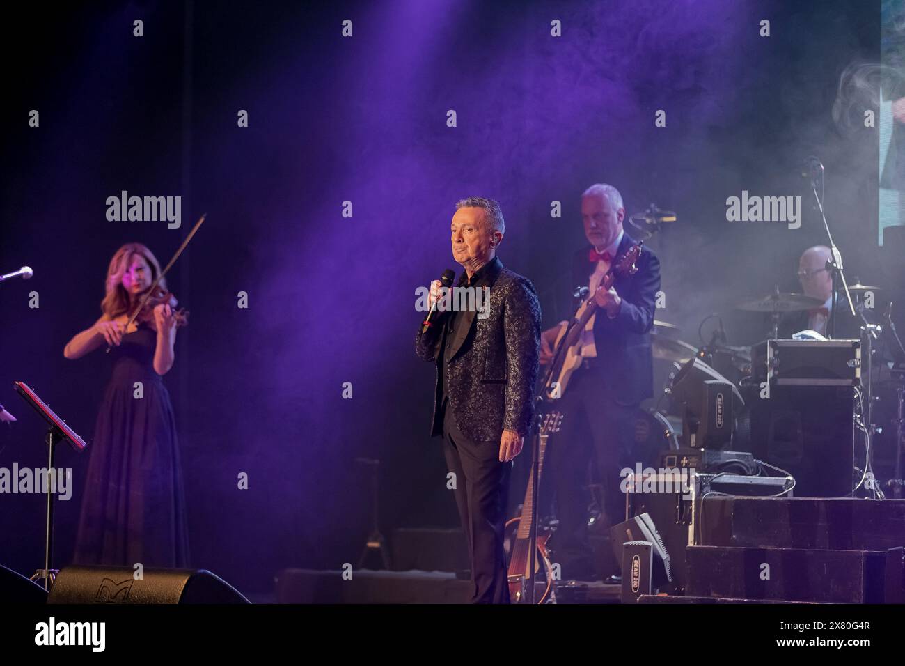 Pupo singer hi-res stock photography and images - Alamy