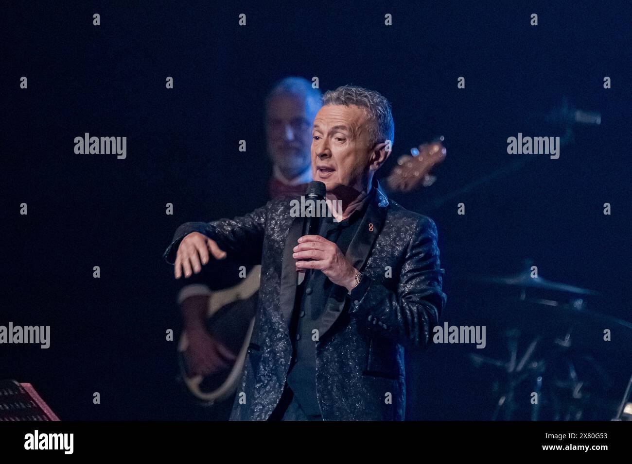 Singer pupo hi-res stock photography and images - Alamy