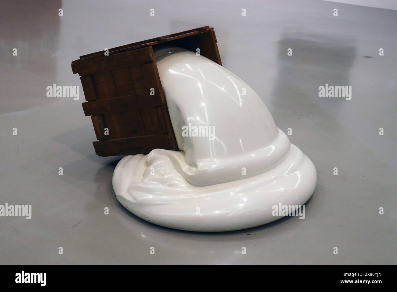 "Expansion n27" artwork by artist Cesar, expanded polyurethane in ...