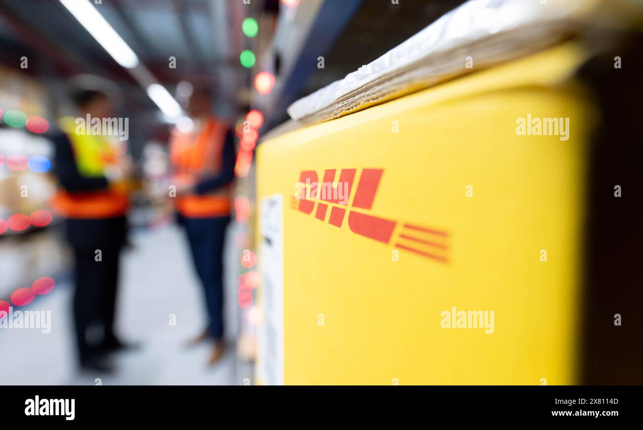 Schkeuditz, Germany. 22nd May, 2024. A parcel is at the DHL hub at ...