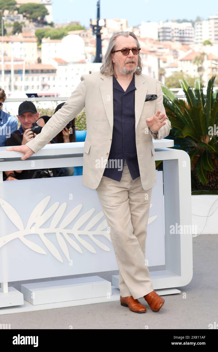 Gary Oldman beim Photocall zum Kinofilm 'Parthenope' auf dem Festival ...