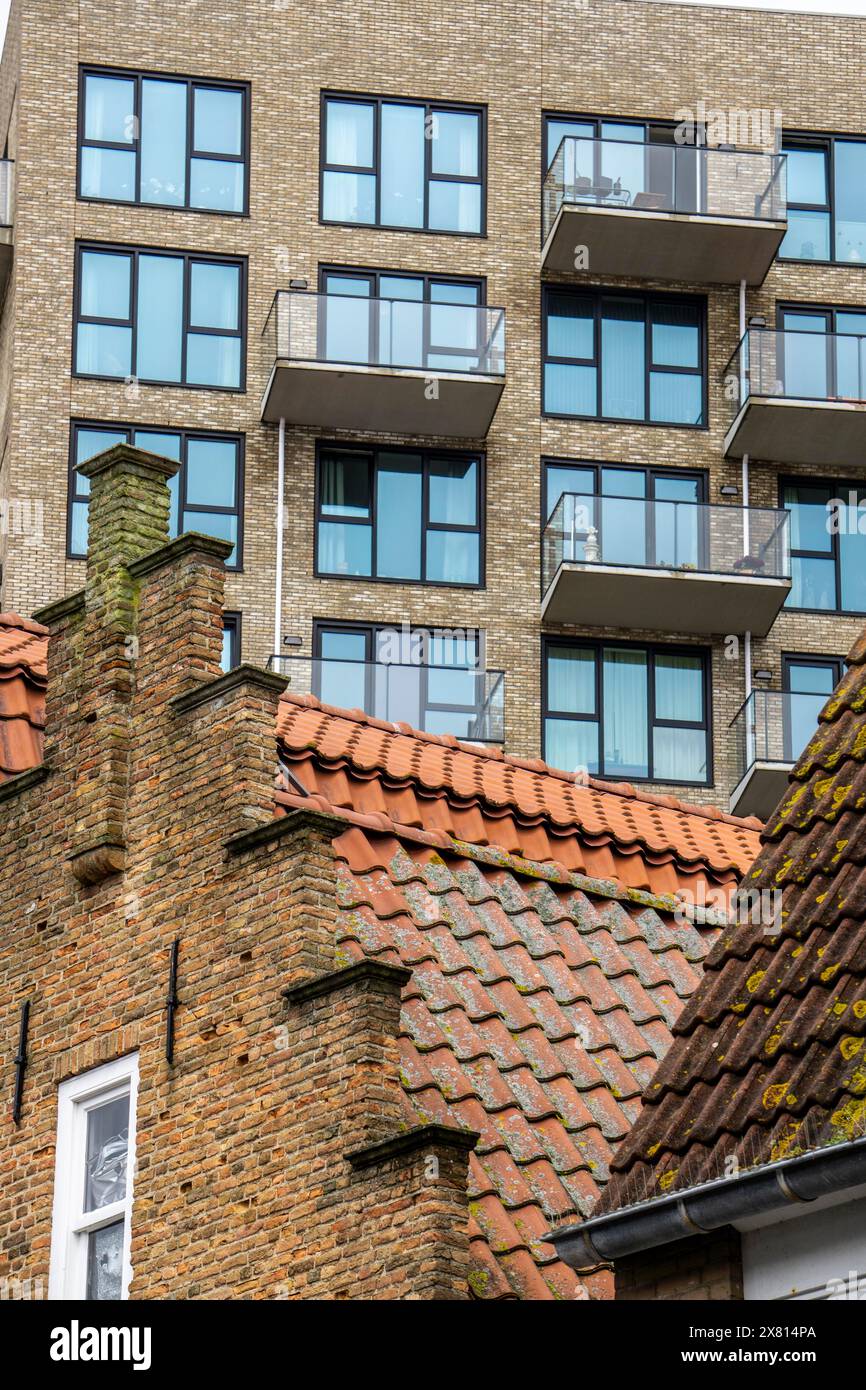 Architecture contrasts in Vlissingen, Modern residential building in ...