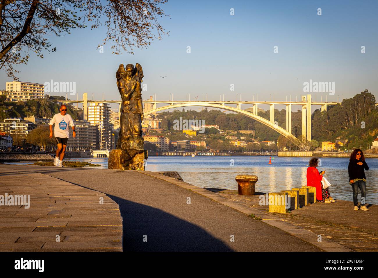 Mensageiro hi-res stock photography and images - Alamy