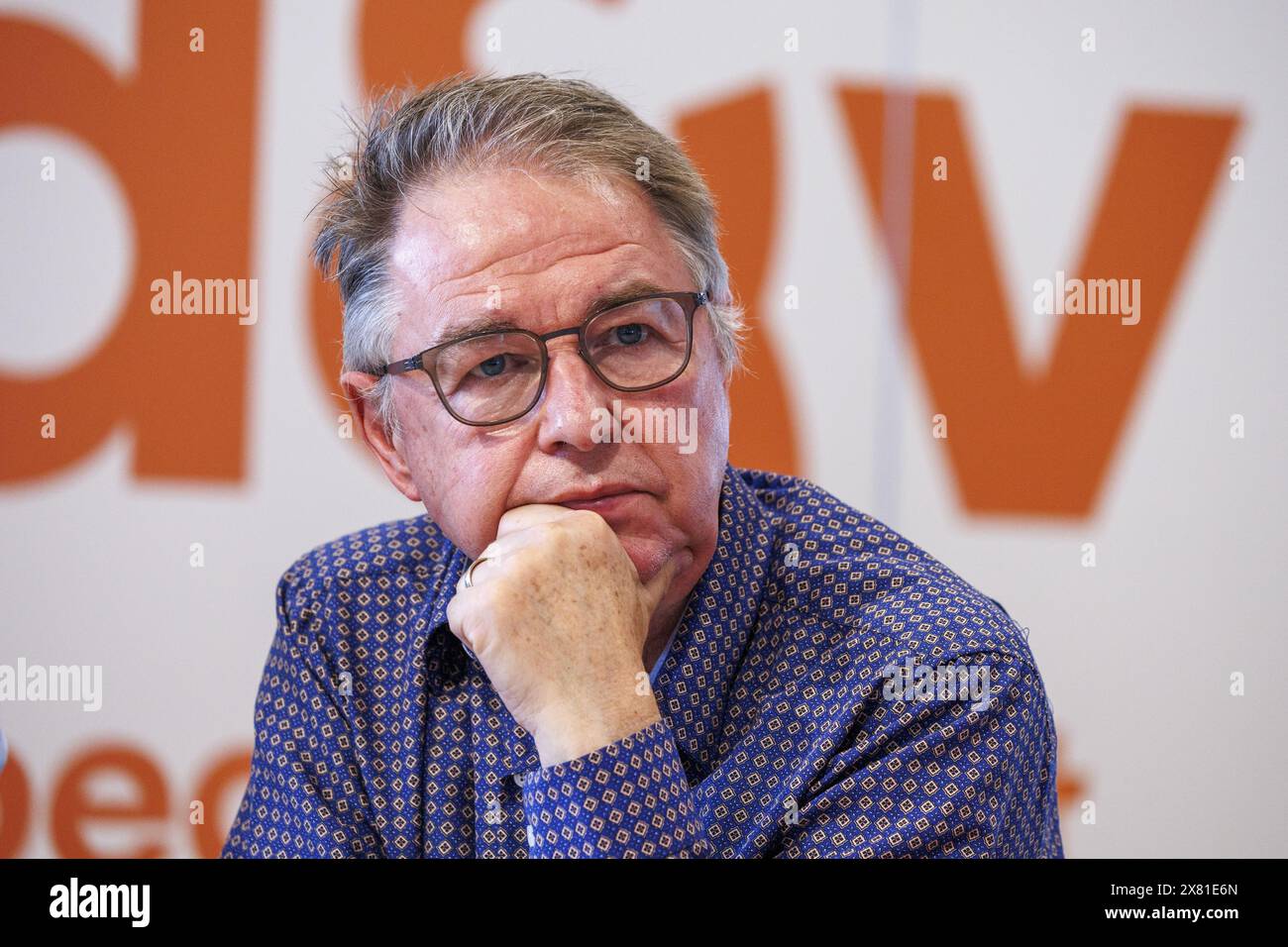 Peter explain hi-res stock photography and images - Alamy