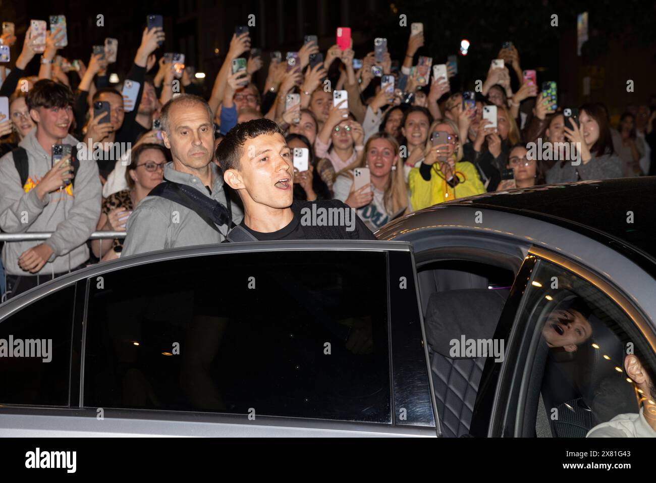 Tom holland spiderman hi-res stock photography and images - Alamy