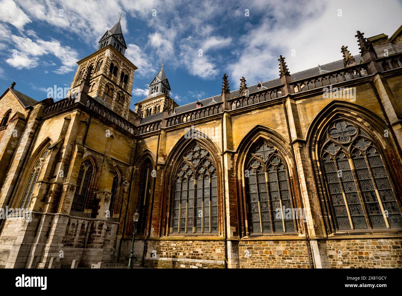 Holland romanesque gothic architecture hi-res stock photography and ...