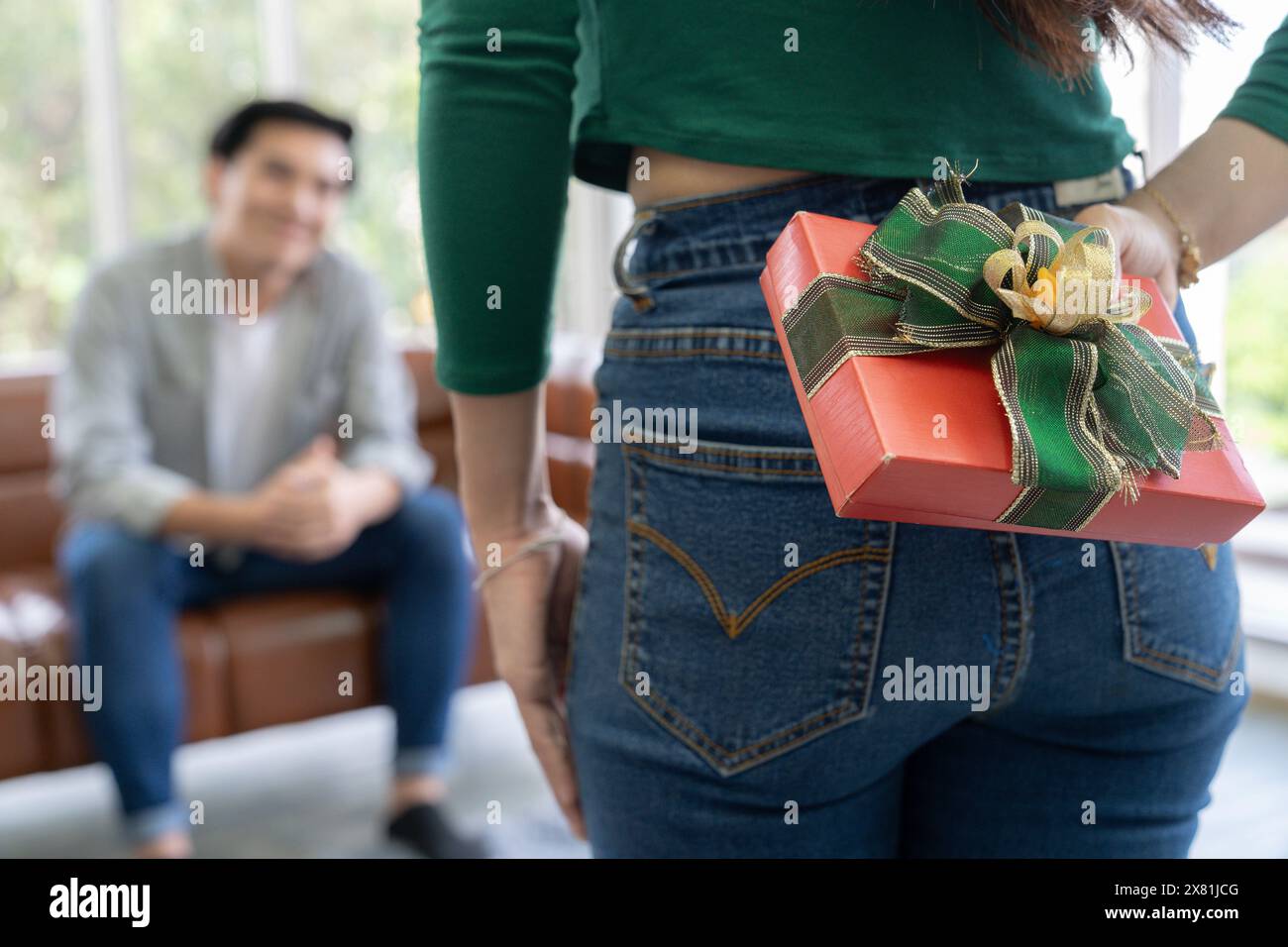 Couple surprise hi-res stock photography and images - Alamy