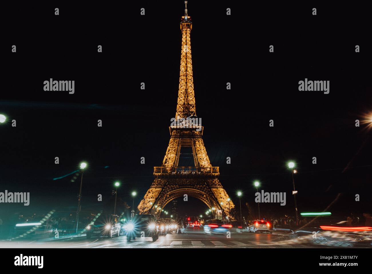 Night shot Paris Eiffel Tower long exposure Stock Photo - Alamy