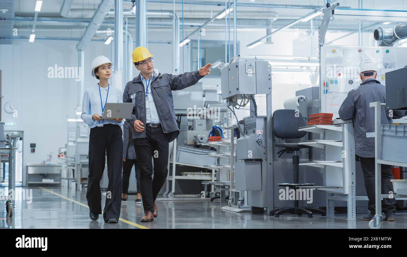Close up footage two engineers hi-res stock photography and images - Alamy