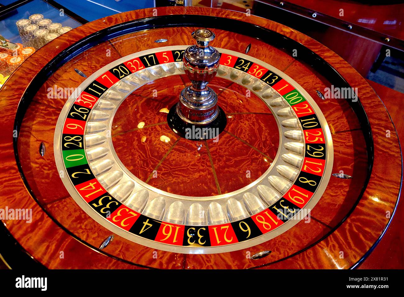A Cammegh Mercury 360 American style roulette wheel with an additional ...