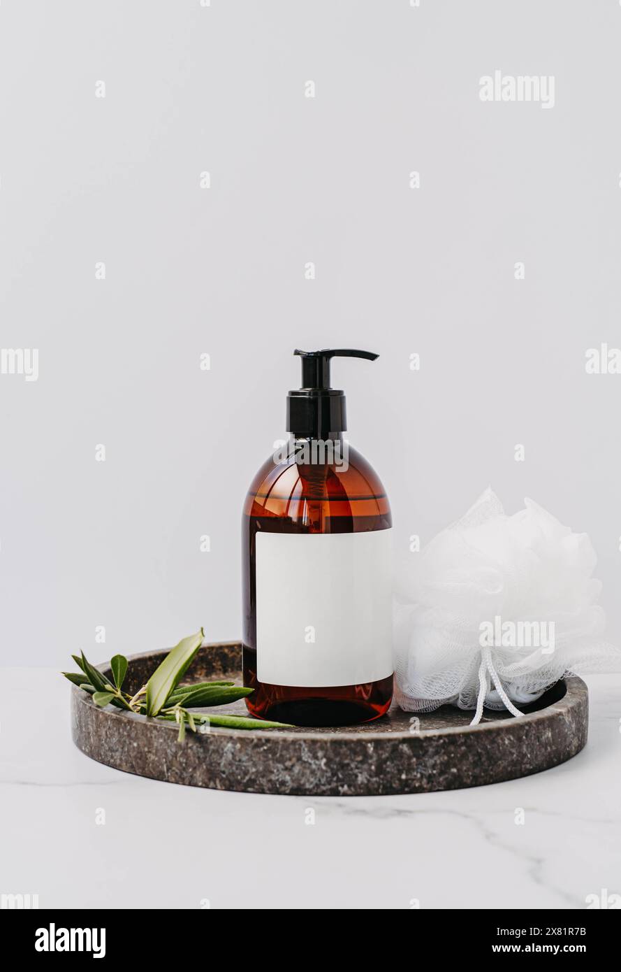 Shower gel and sponge hi-res stock photography and images - Alamy