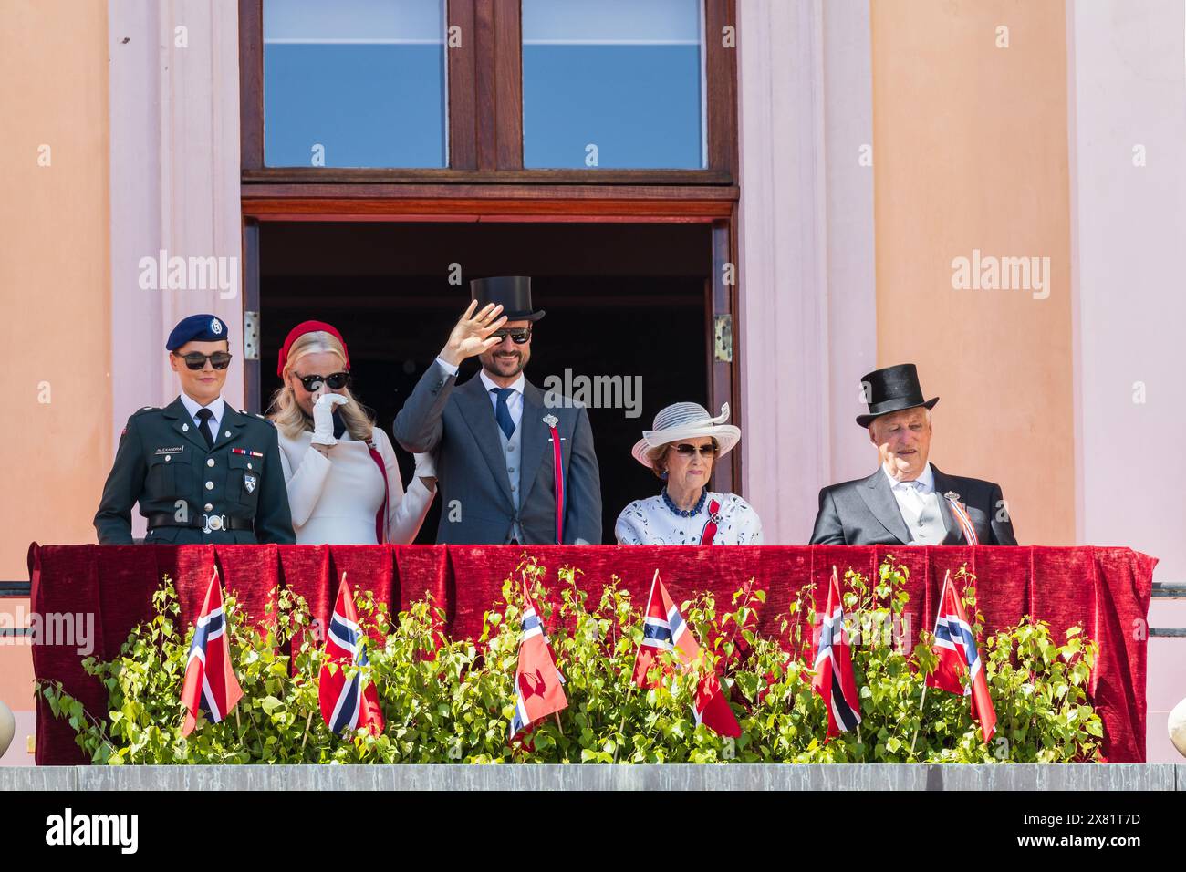 Oslo, Norway. 17th, May 2024. The Norwegian Royal Family greets the ...