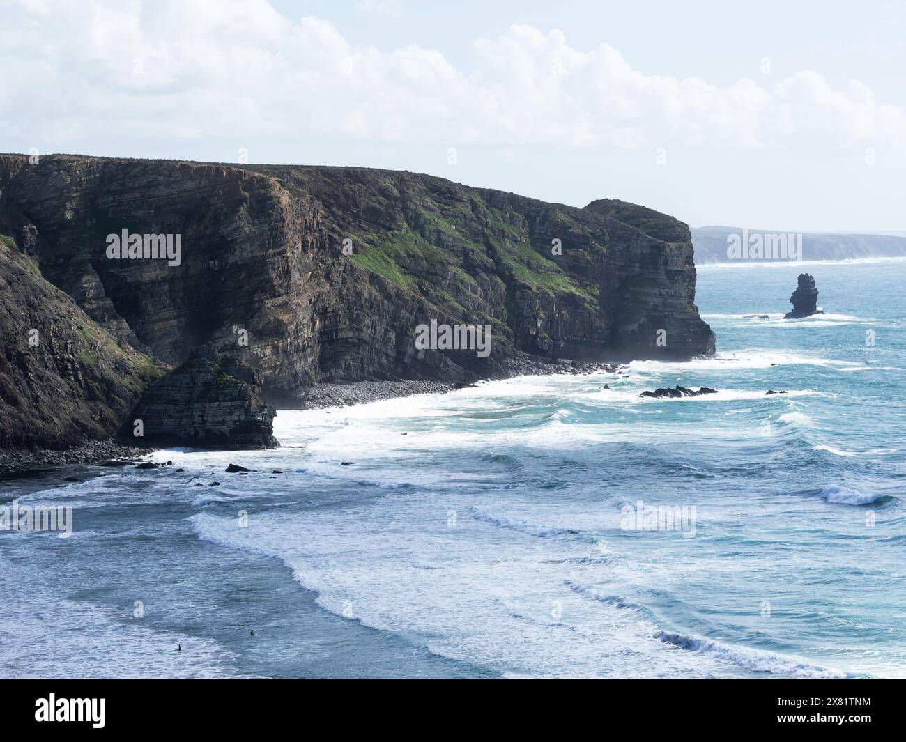 Beautiful scenic coastline steep cliffs hi-res stock photography and ...