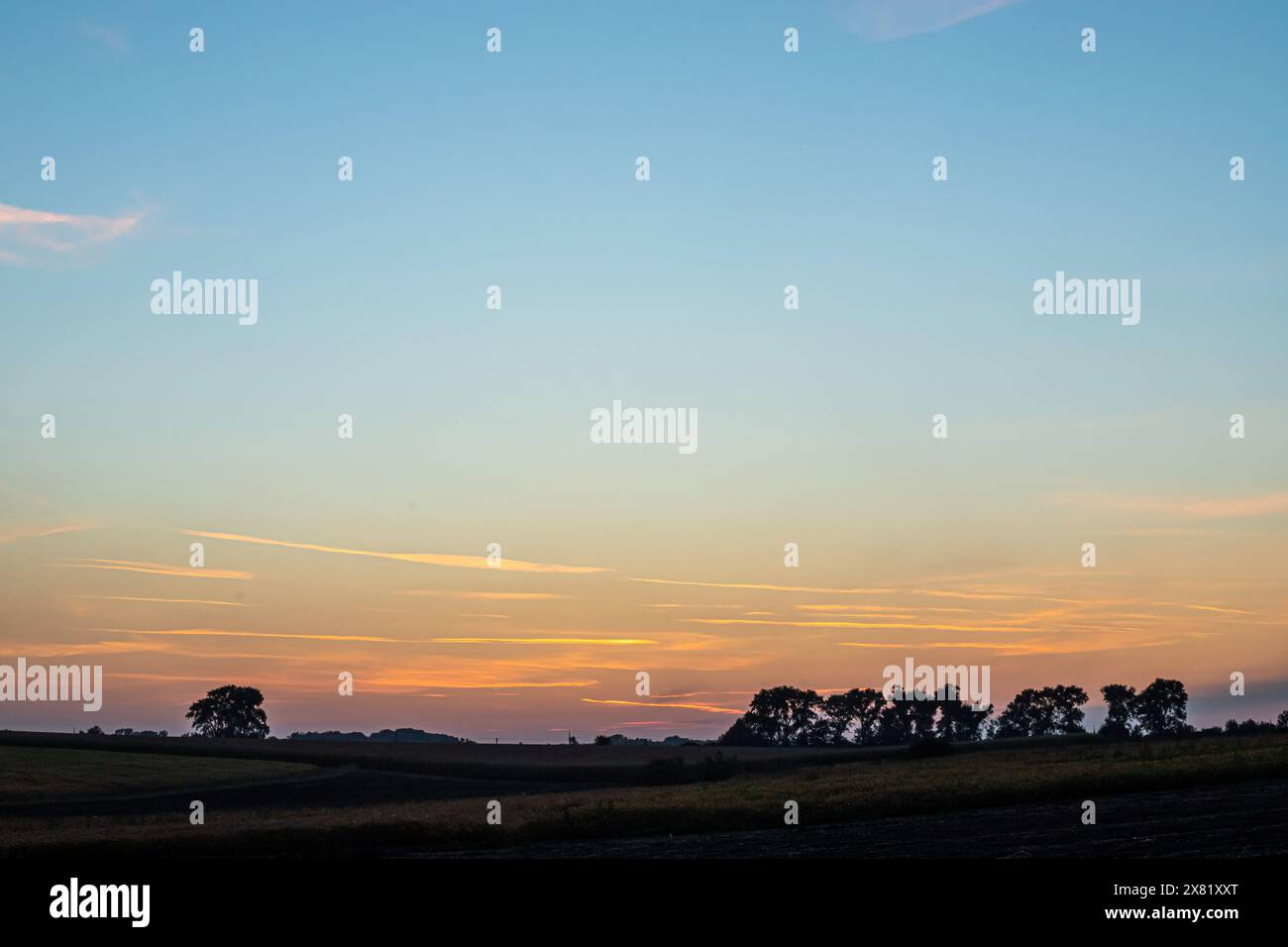 Summer landscape photo, Dawn sunset beautiful paints painted the sky ...