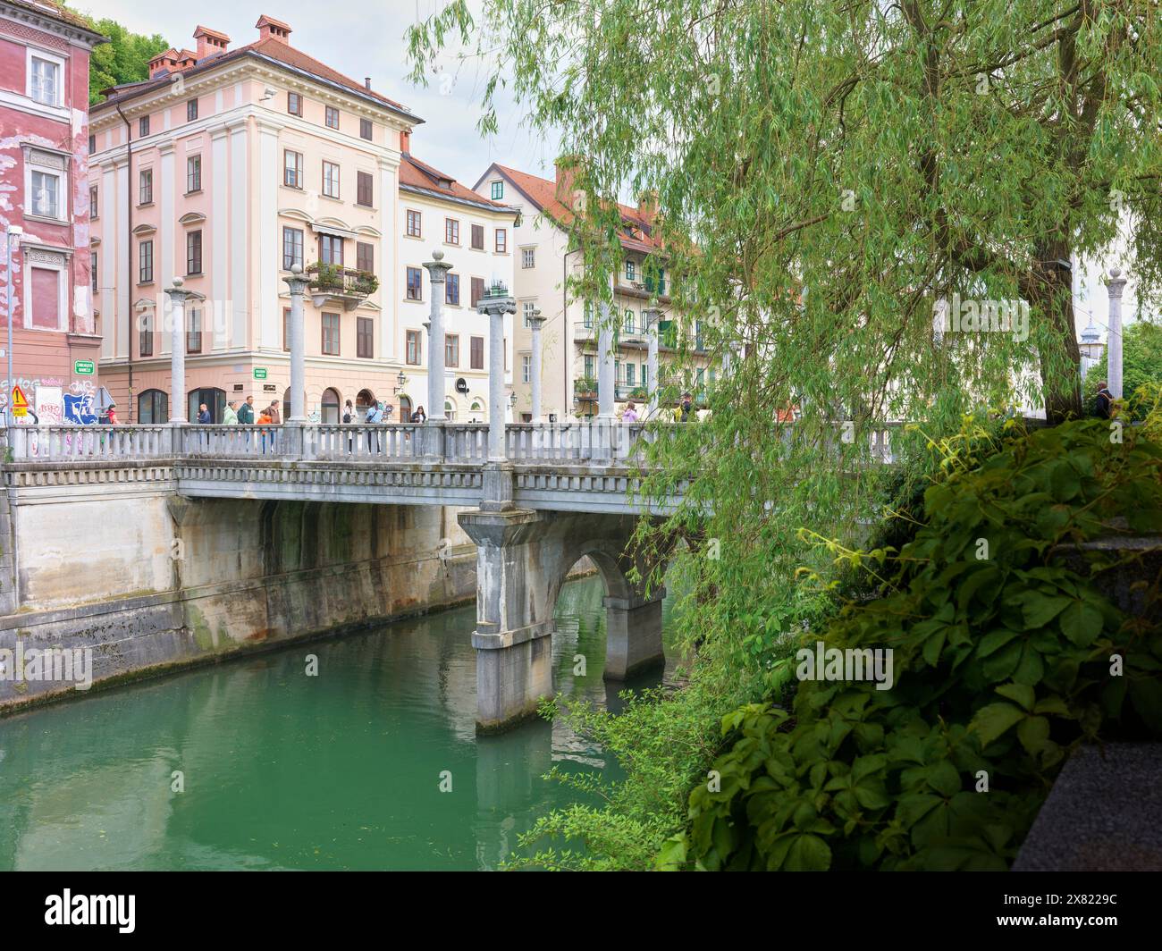 Cobblers bridge ljubljana hi-res stock photography and images - Alamy