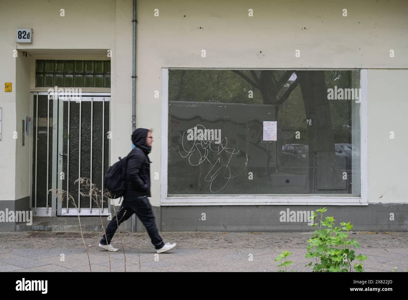 Leere stadt berlin hi-res stock photography and images - Alamy