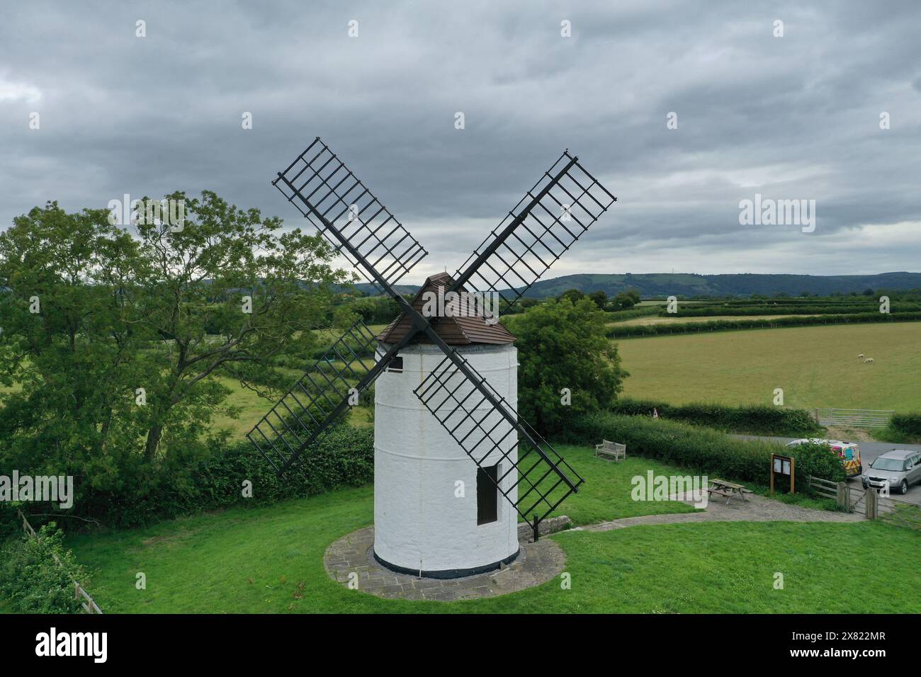 Ashton Windmill in the stunning countryside Stock Photo - Alamy