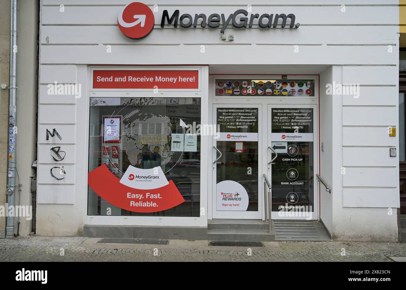 Moneygram hi-res stock photography and images - Alamy