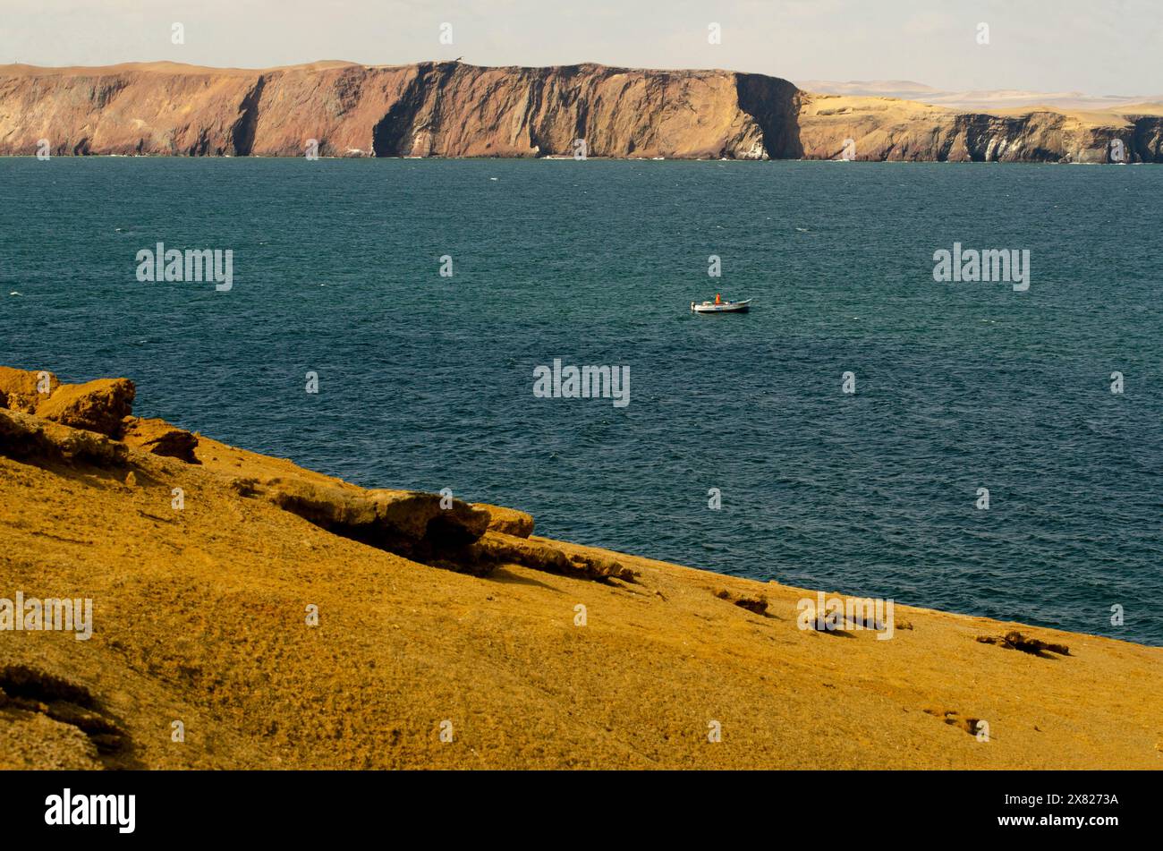 Fishing Paracas, Reserva Paracas Lima Peru Stock Photo - Alamy