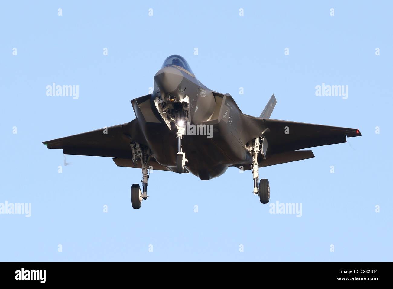 F-35A from the 48th Fighter Wings 495th Fighter Squadron landing at it ...
