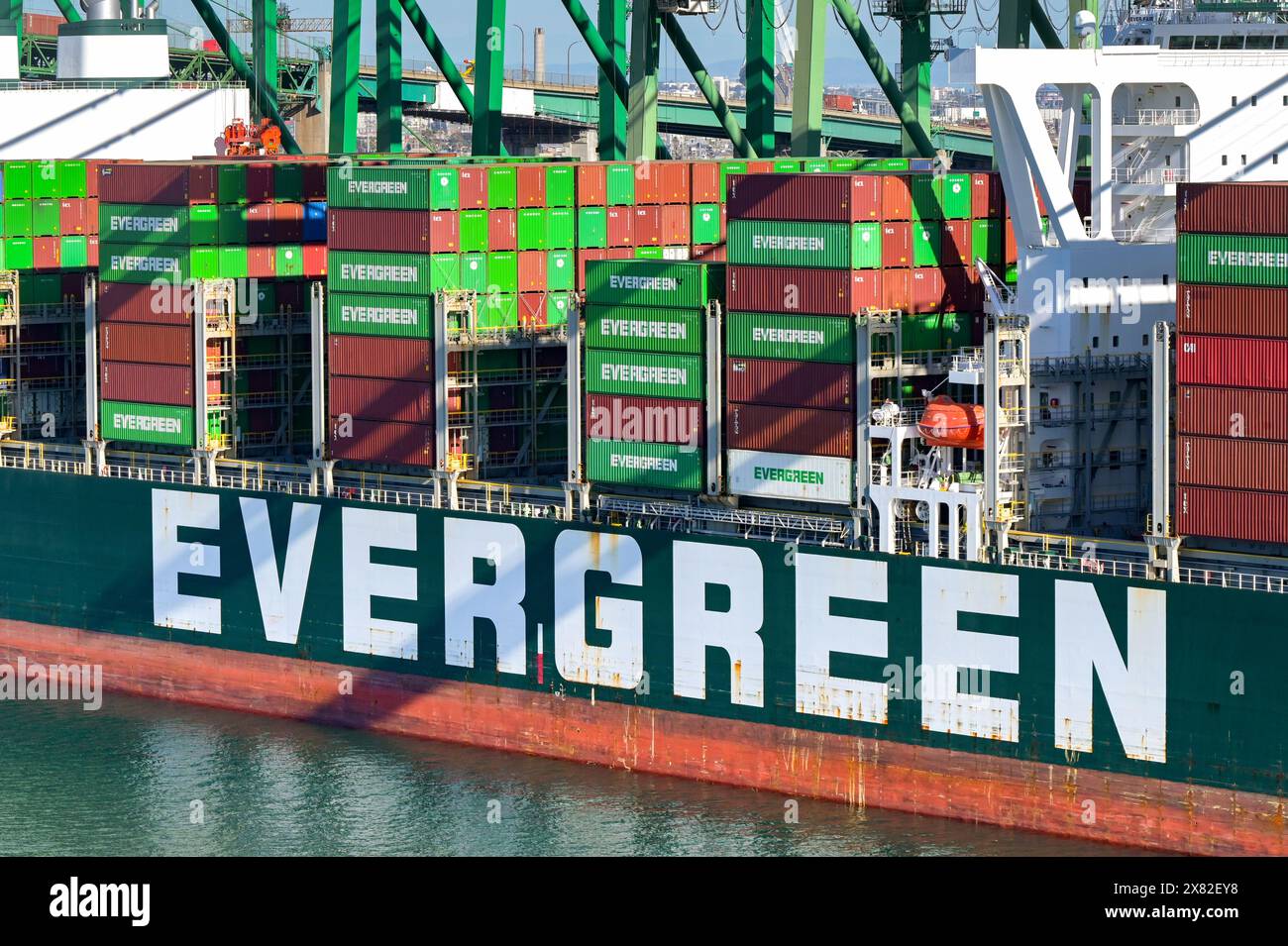 Los Angeles, California, USA - 12 January 2024: Shipping containers ...