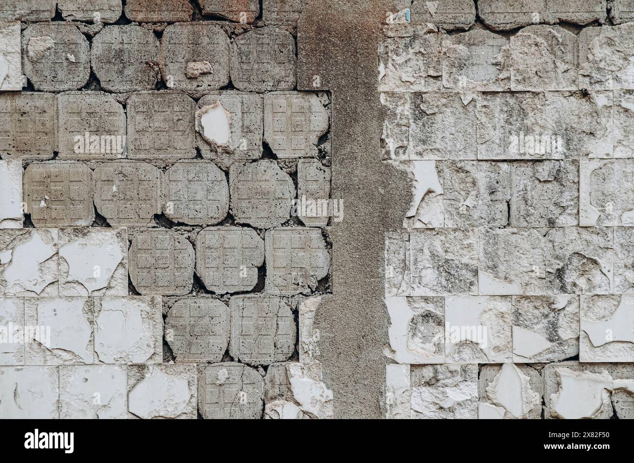 Under tiles hi-res stock photography and images - Alamy