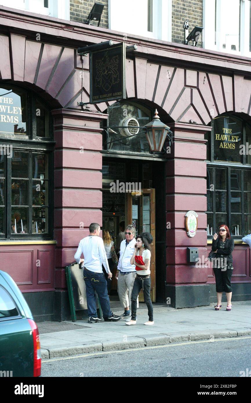 Hawley arms camden amy winehouse hi-res stock photography and images ...