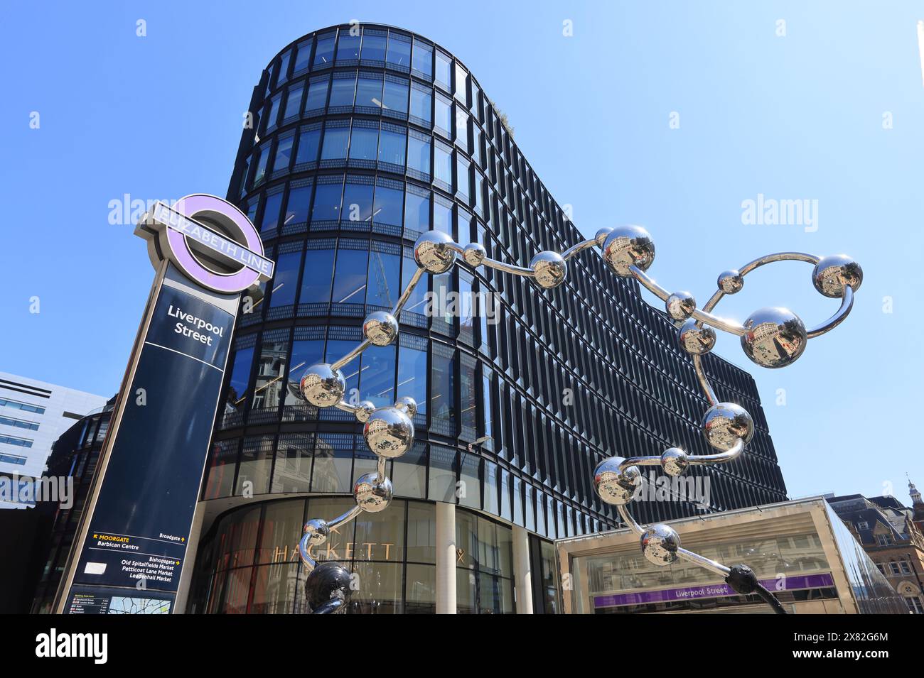 New sculpture outside Liverpool Street Elizabeth Line entrance ...