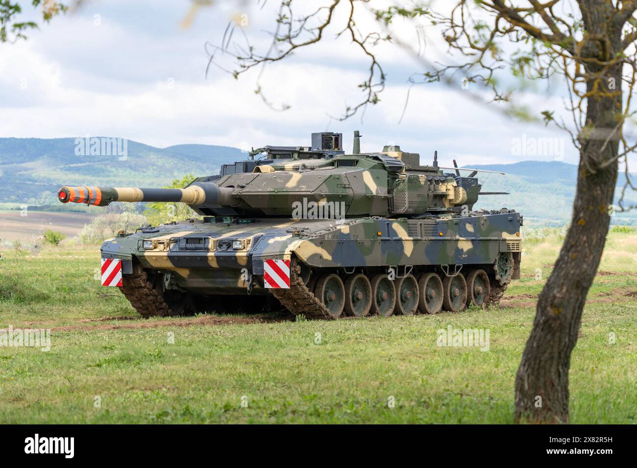 German-made Leopard 2A7 tank with camouflage Stock Photo - Alamy