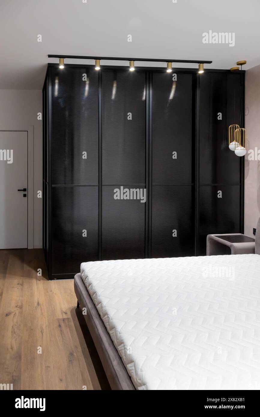Metal partition of the dressing room in the bedroom, aluminium sliding ...