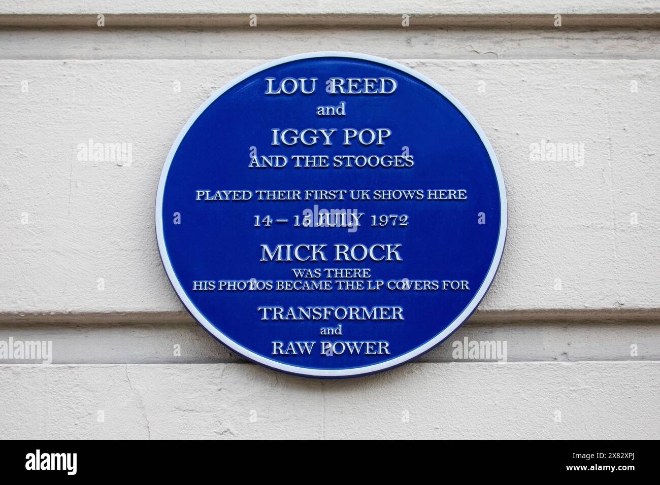 London, UK - February 5th 2024: A blue plaque on the exterior of the ...