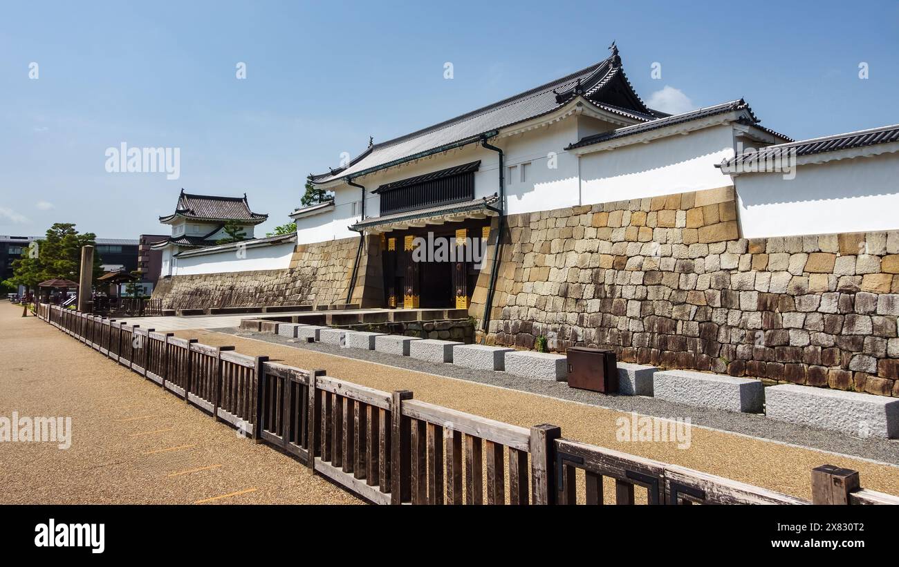Entrance to the beautiful and ancient Nijo Castle in Kyoto City Stock ...