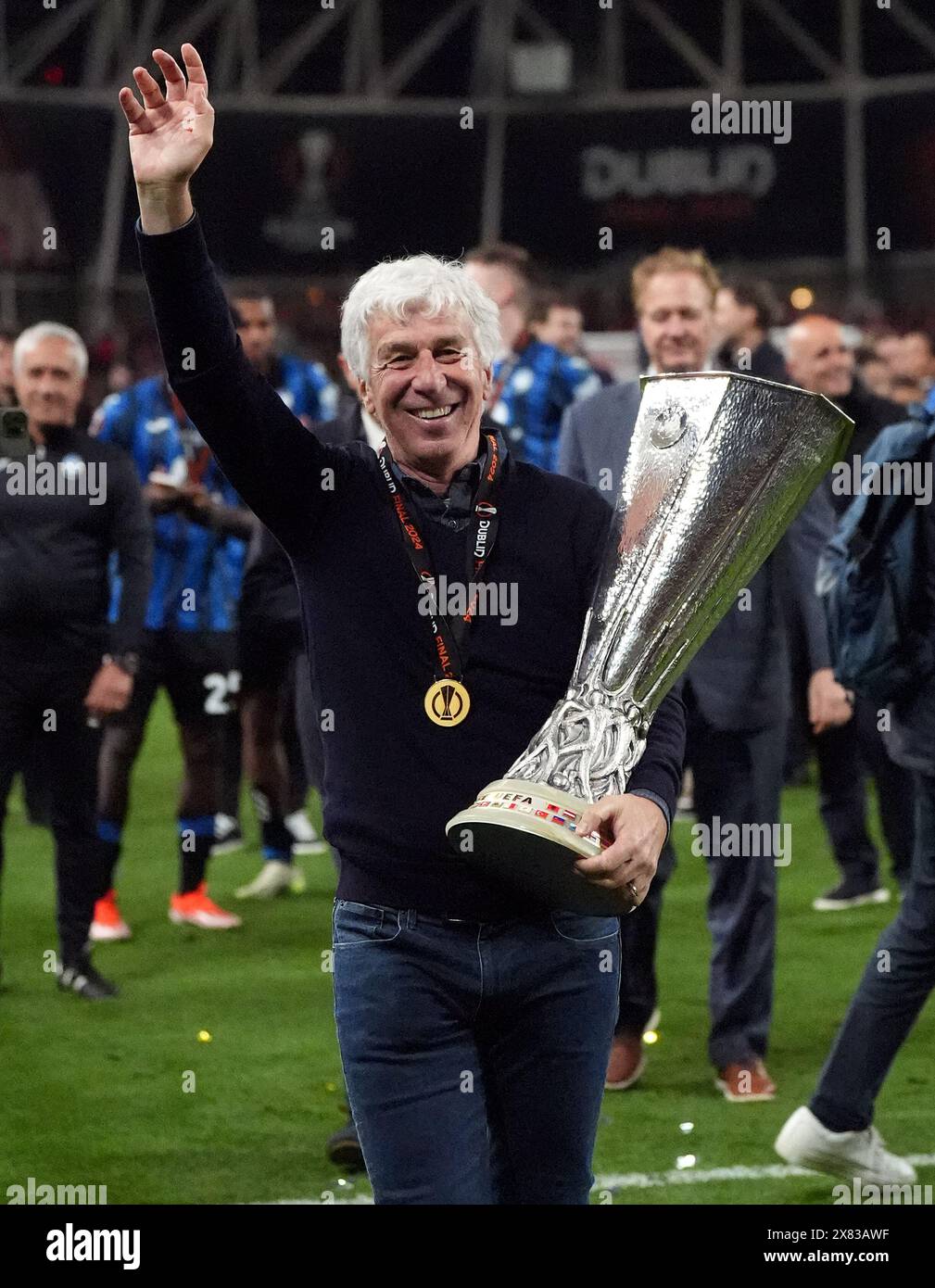 Atalanta manager Gian Piero Gasperini celebrates with the trophy after ...