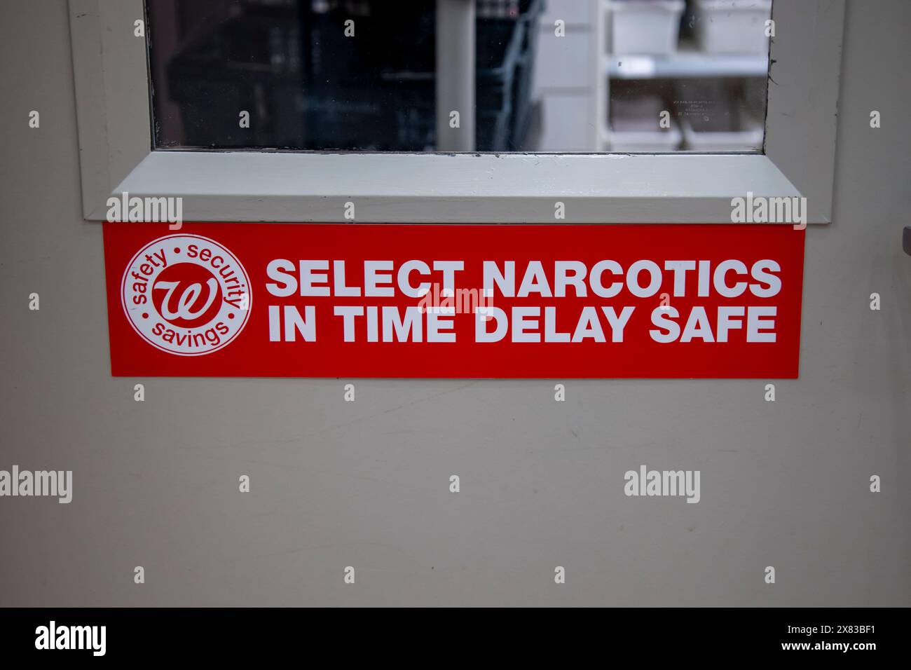 Little Canada, Minnesota. Narcotics in time delay safe sign at ...