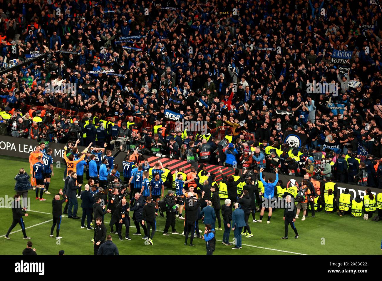 Atalanta players celebrate with the fans after victory following the ...