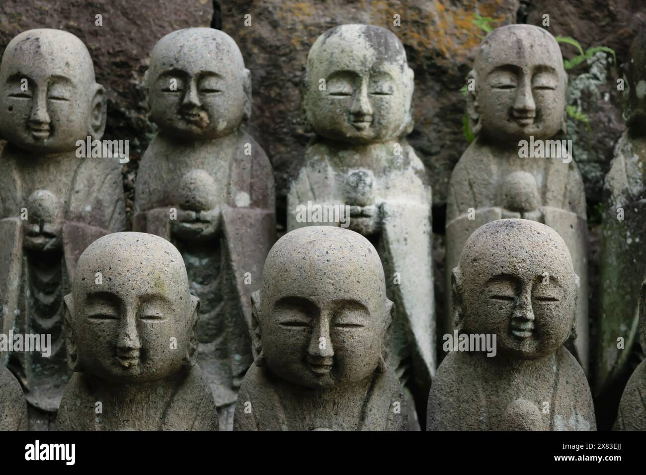 No visible expressions hi-res stock photography and images - Alamy