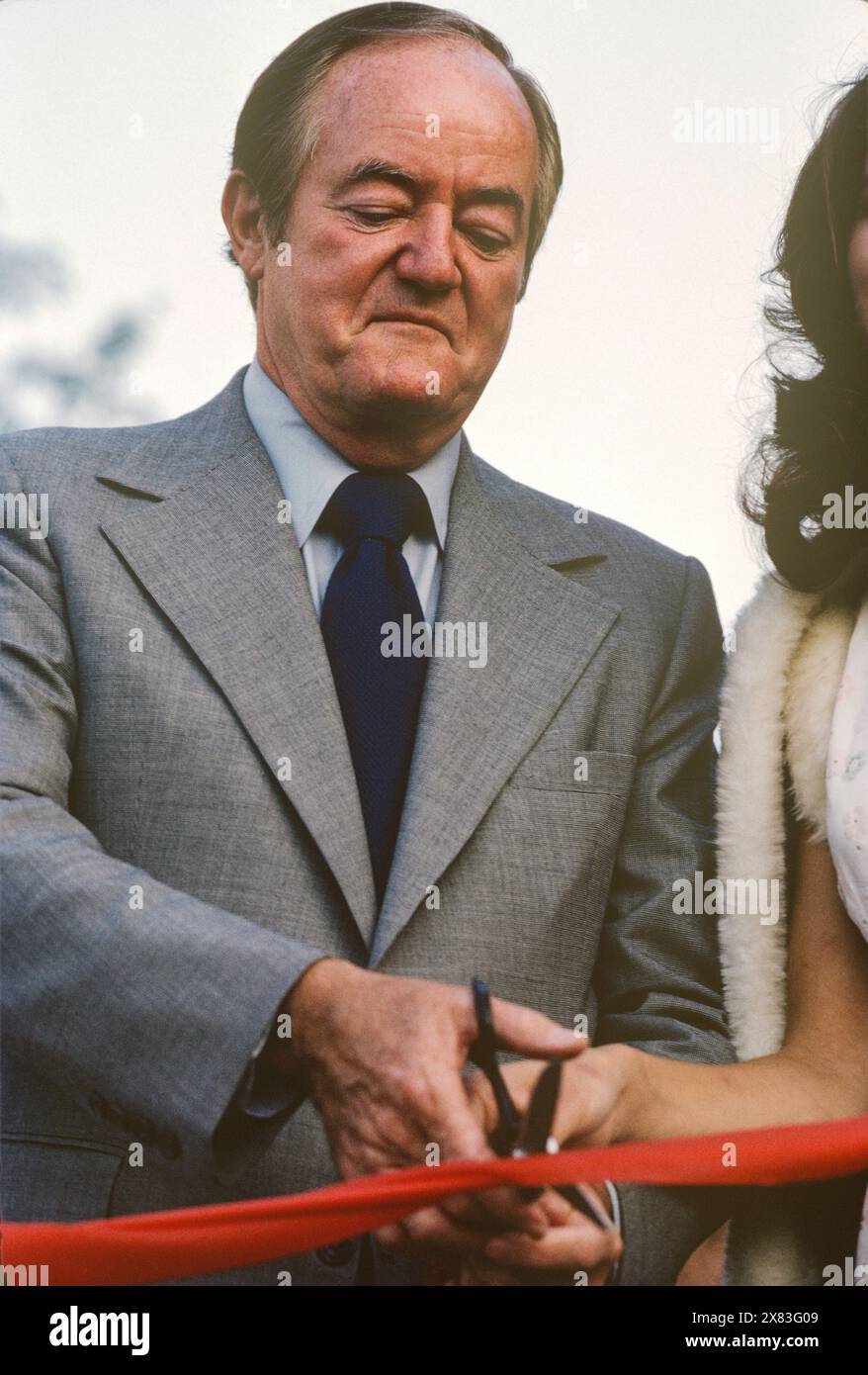 Senator Hubert H. Humphrey cuts ribbon at opening of mall in downtown ...