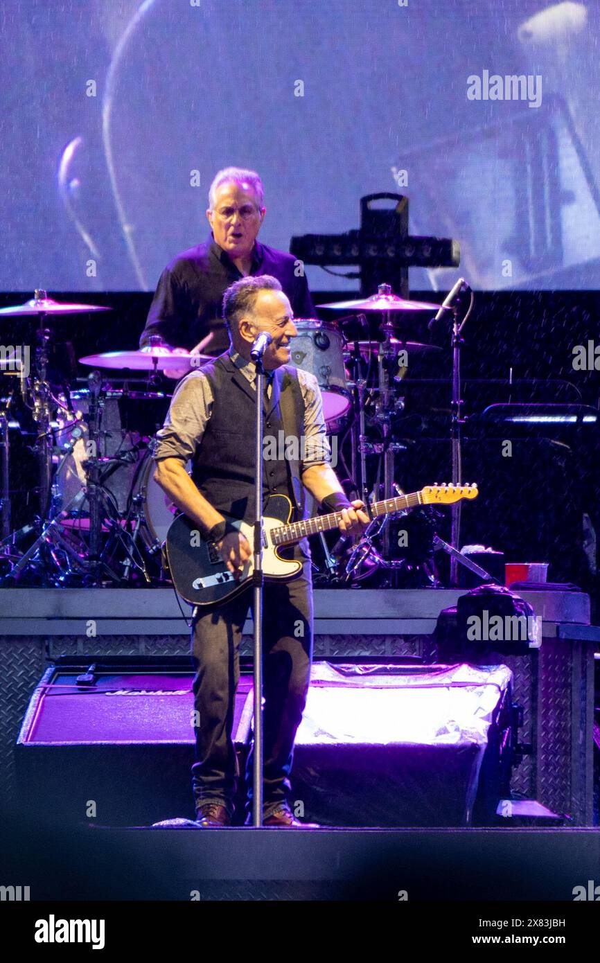 Sunderland, UK - Bruce Springsteen performs in the rain at the Stadium ...