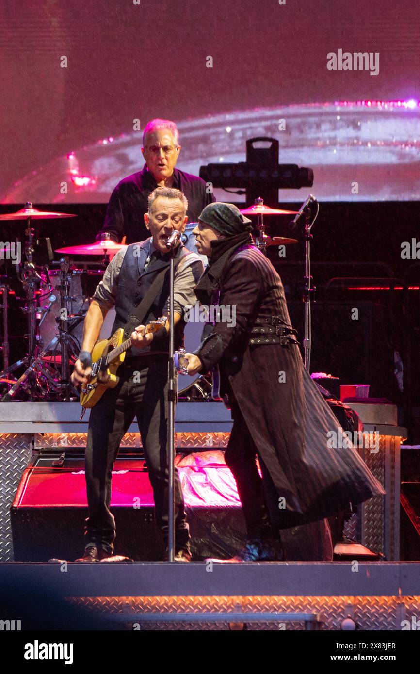 Sunderland, UK - Bruce Springsteen performs in the rain at the Stadium ...