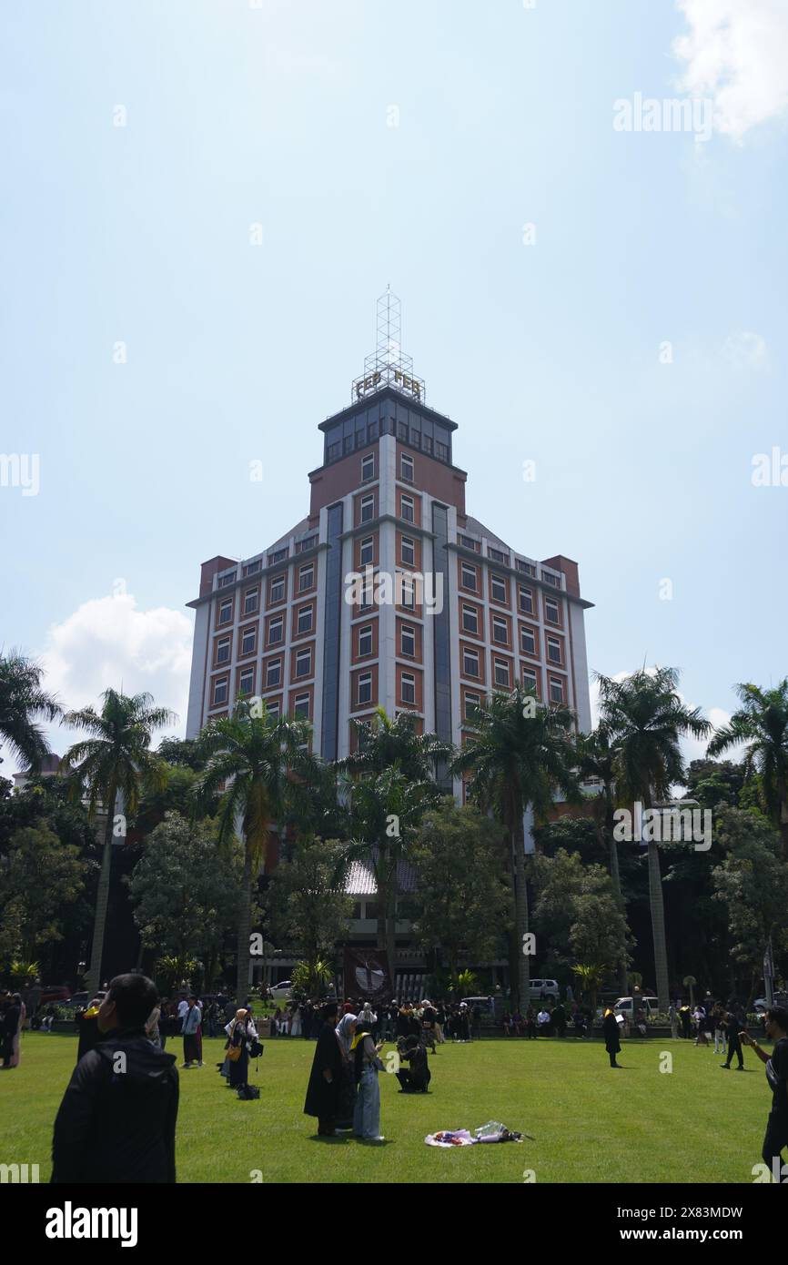 Front view of the lecture building at the Faculty of Economics and ... Front view of the lecture building at the Faculty of Economics and ...