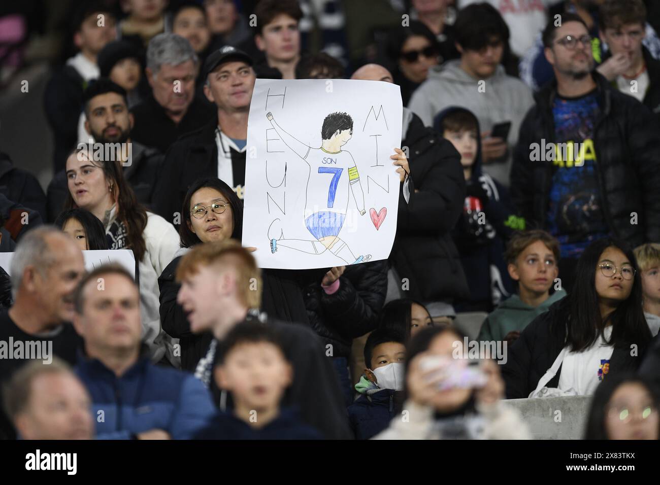 Son heung min fan english soccer player hi-res stock photography and ...