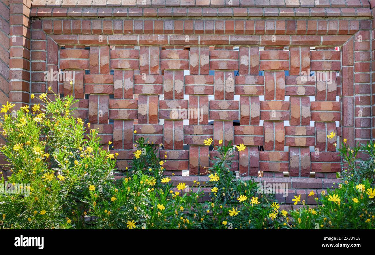 Basket weave brickwork hi-res stock photography and images - Alamy