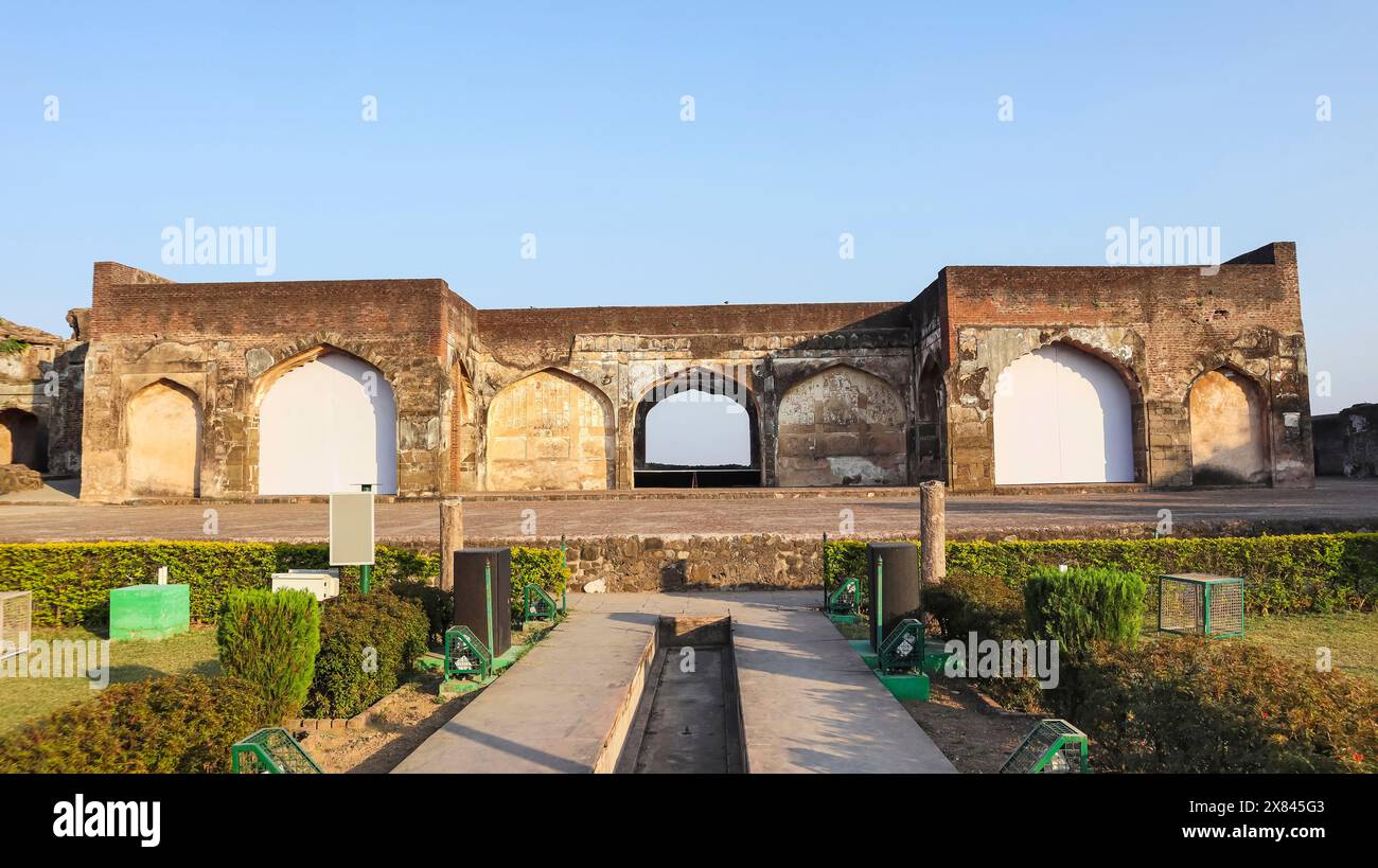 Ruins of Shahi Palace, Shahi Qila, Burhanpur, Madhya Pradesh, India ...