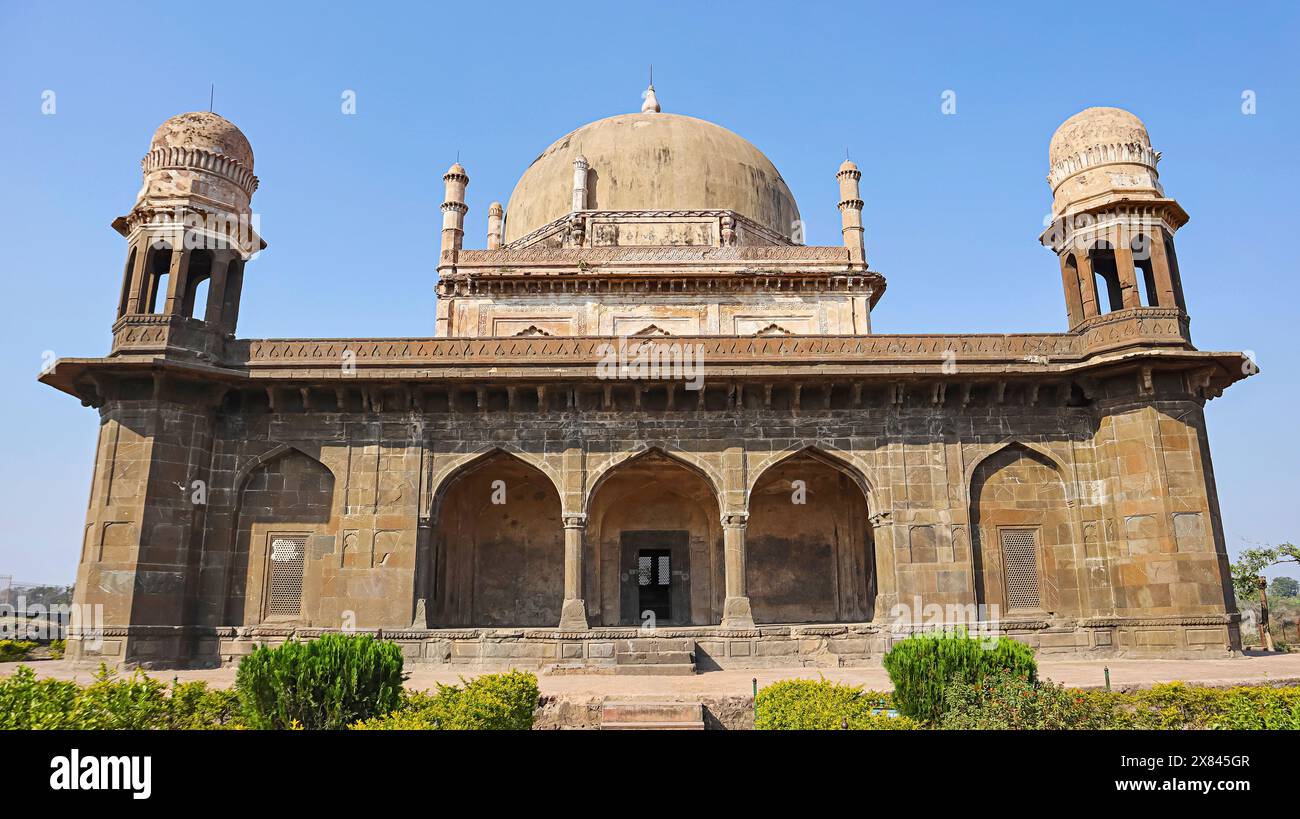 The Tomb of Shah Nawaz Khan also called as Black Taj Mahal. Built in ...