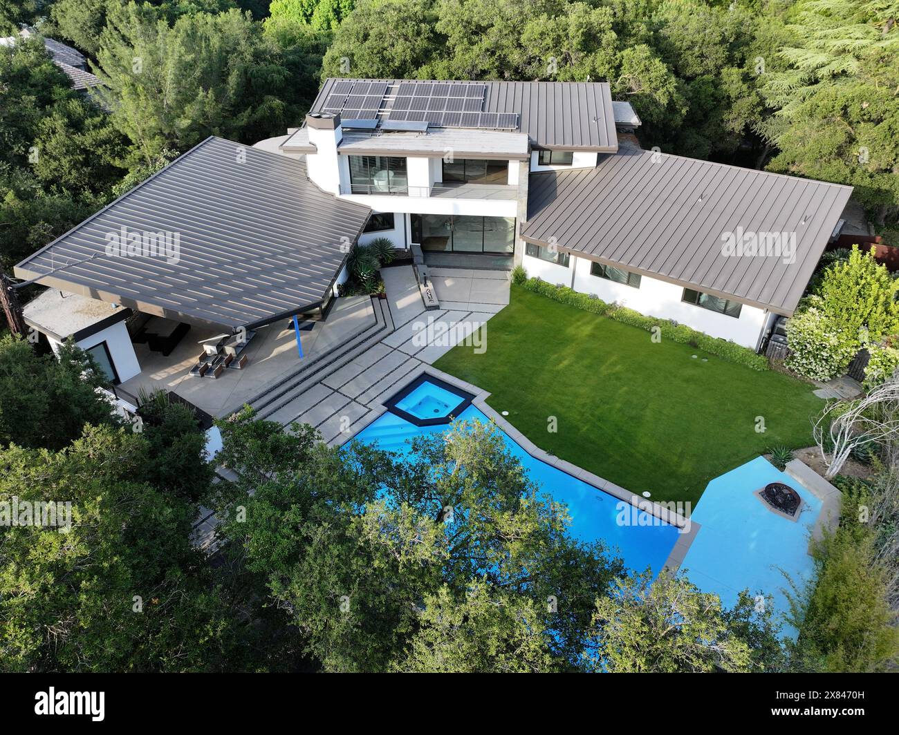 An aerial view of mansion house purchased by Los Angeles Dodgers player ...