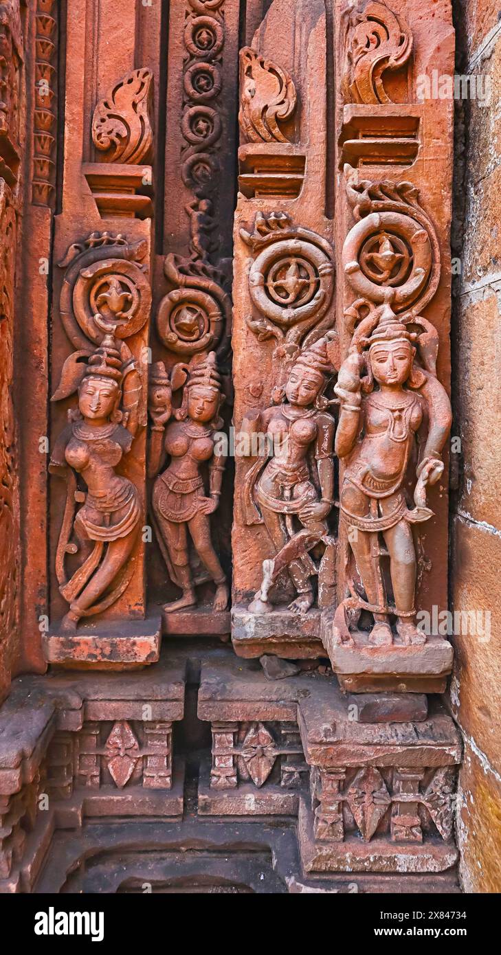 Carvings of Doorkeeper With River Goddess on Garbhagriha Gate, Shri ...