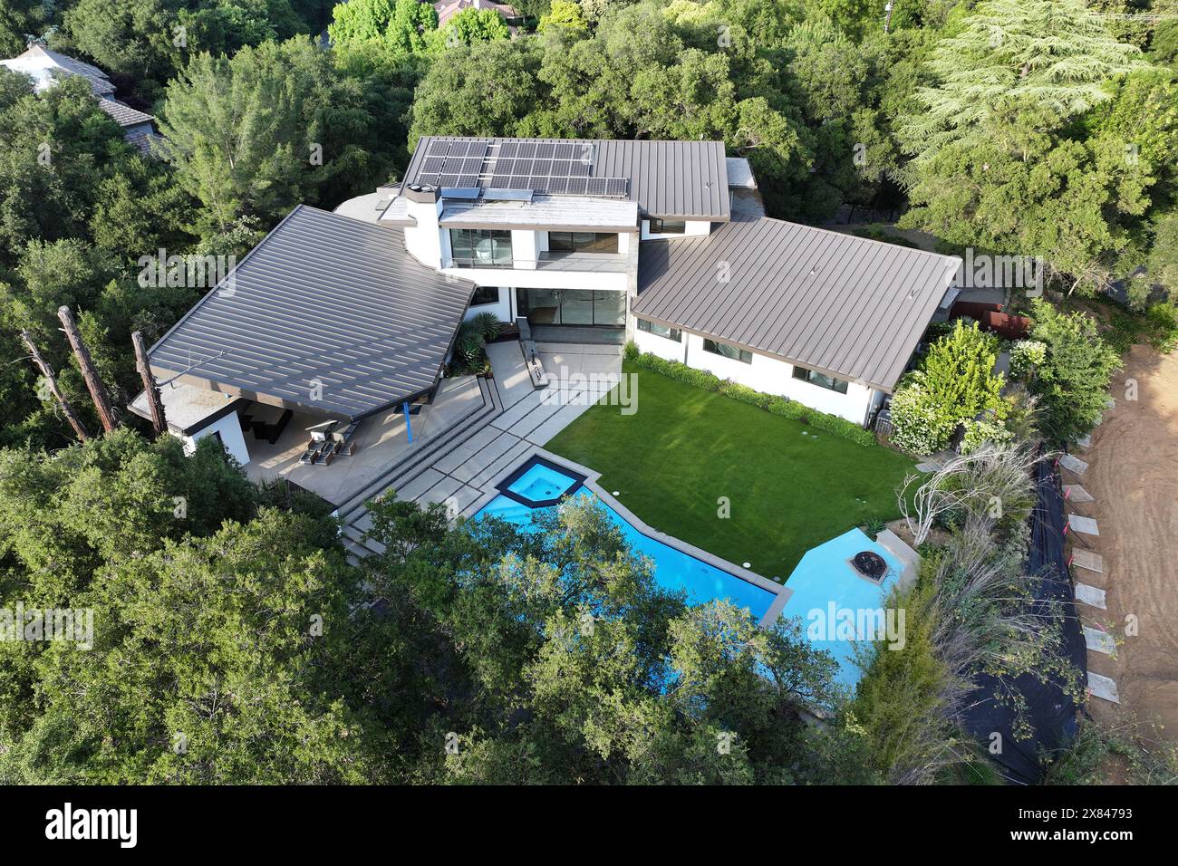 An aerial view of mansion house purchased by Los Angeles Dodgers player ...