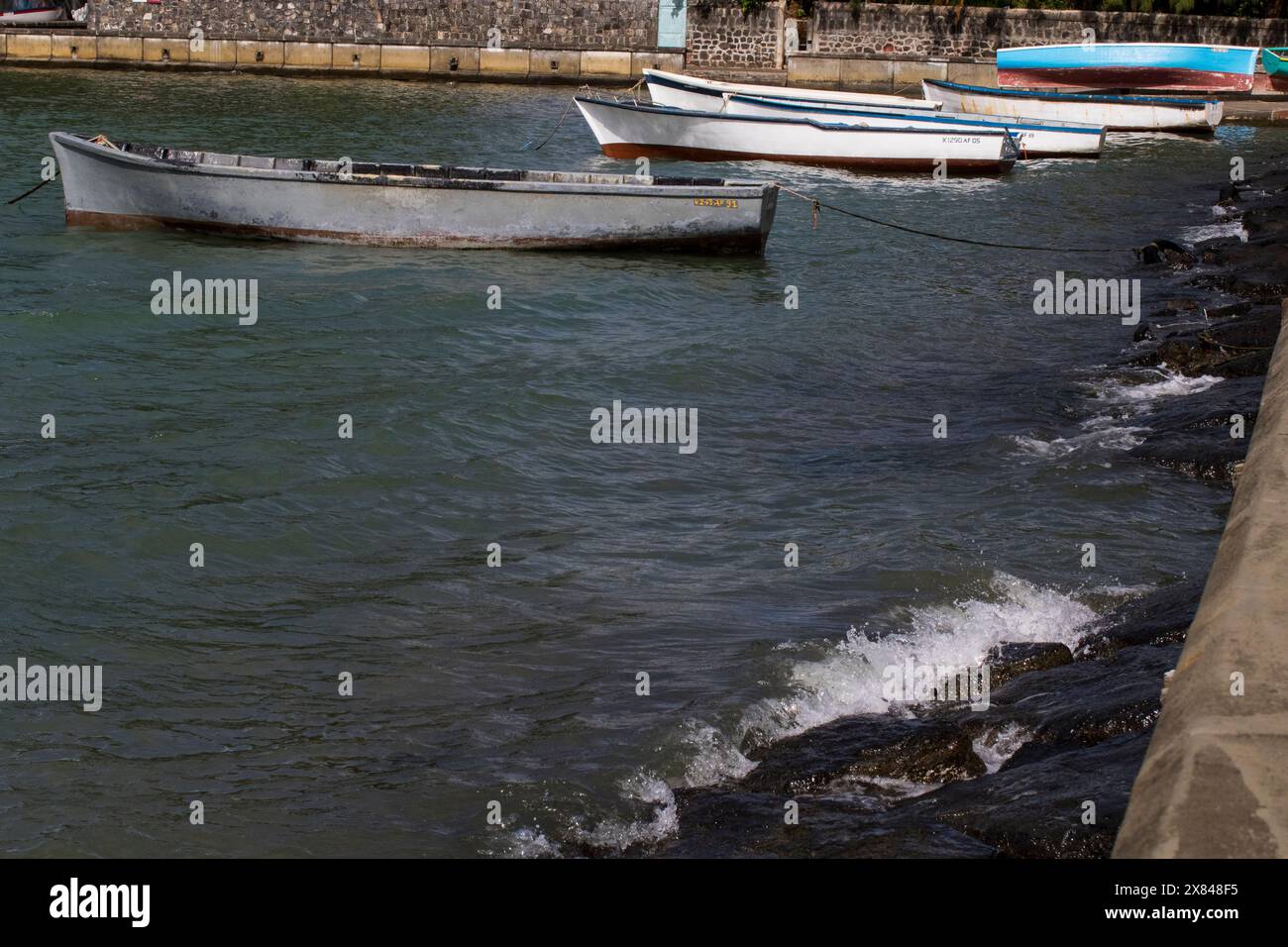 Safety tips fish are most active during dawn dusk hours hi-res stock ...