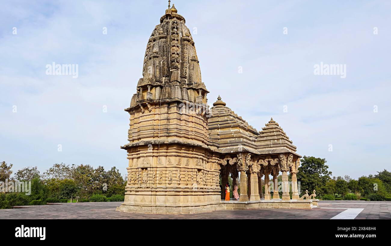Beautifully Carved Temple of Radheshyam, Mangalay Temples, Ratlam ...
