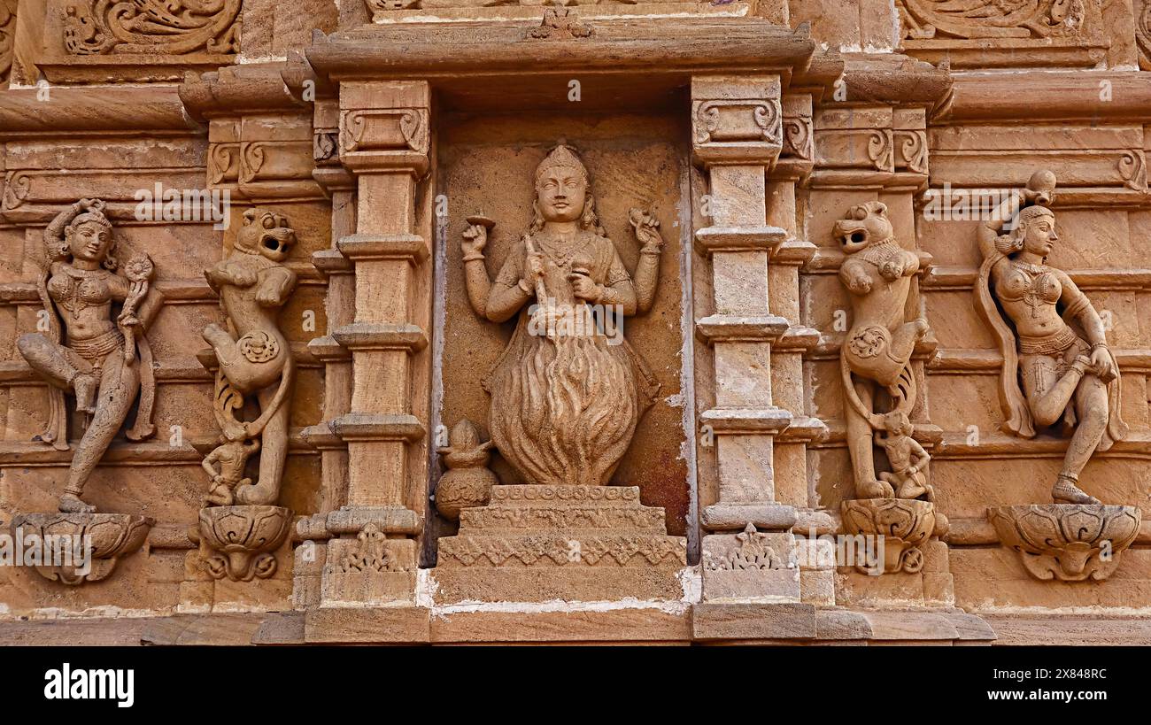 Carving Sculpture of Lord Vishnu in Fire on Vishnu Temple, Mangalay ...